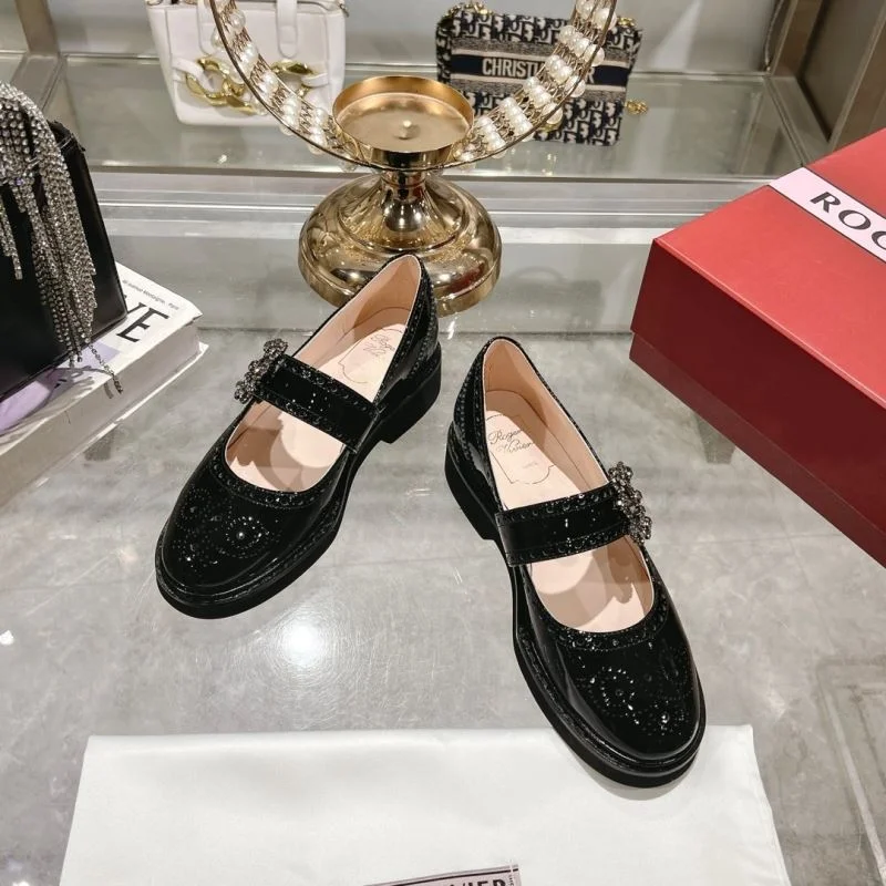 Accurate model Rene Caovilla Shoes
