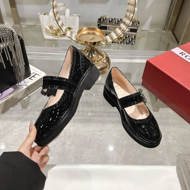 Accurate model Rene Caovilla Shoes
