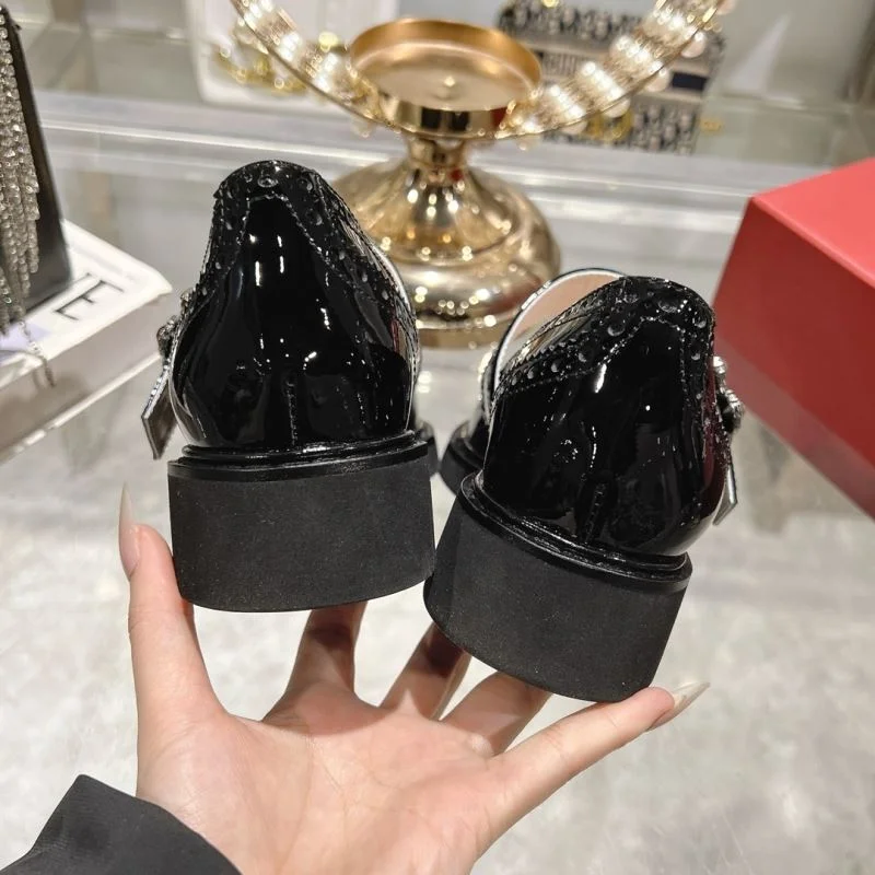 Accurate model Rene Caovilla Shoes