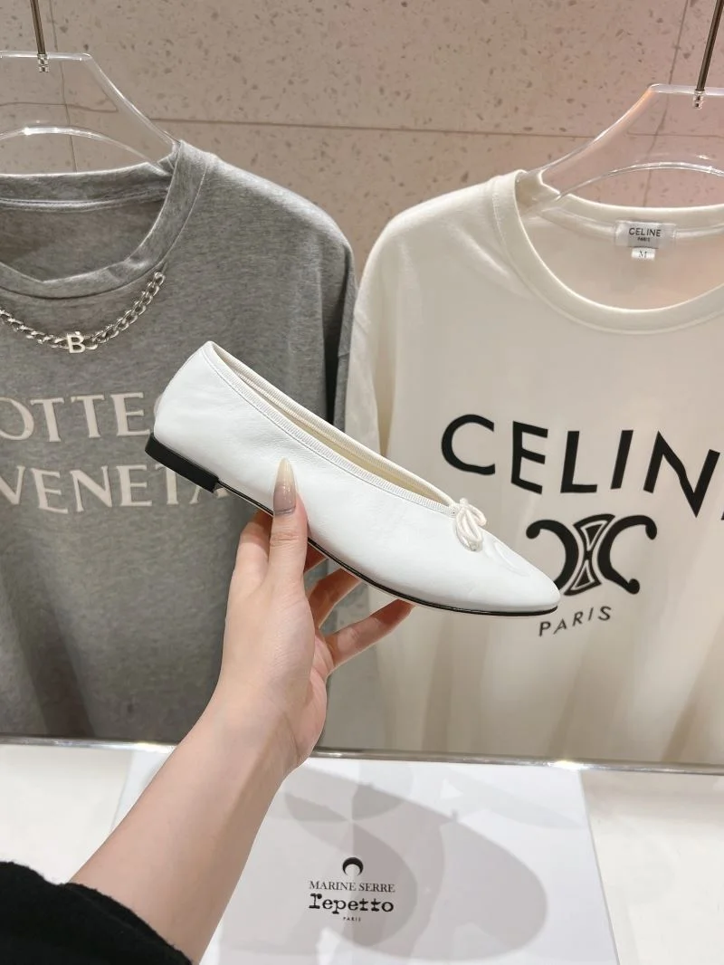 Precise copy Repetto Shoes