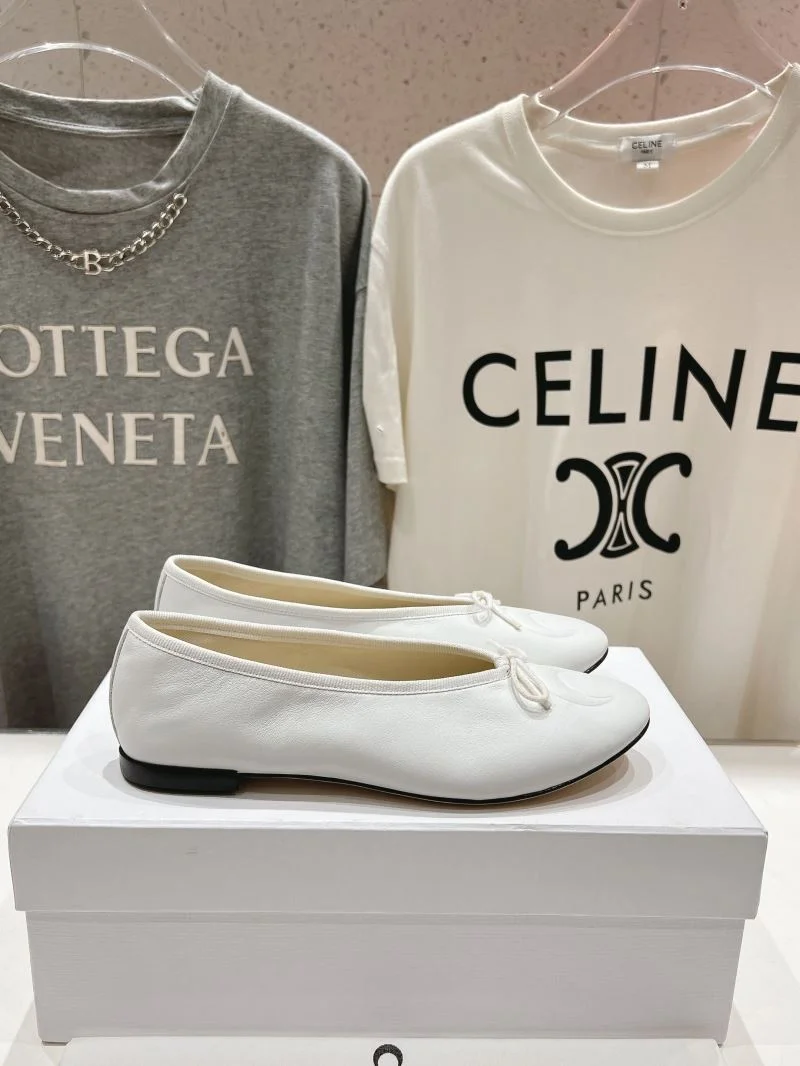 Precise copy Repetto Shoes