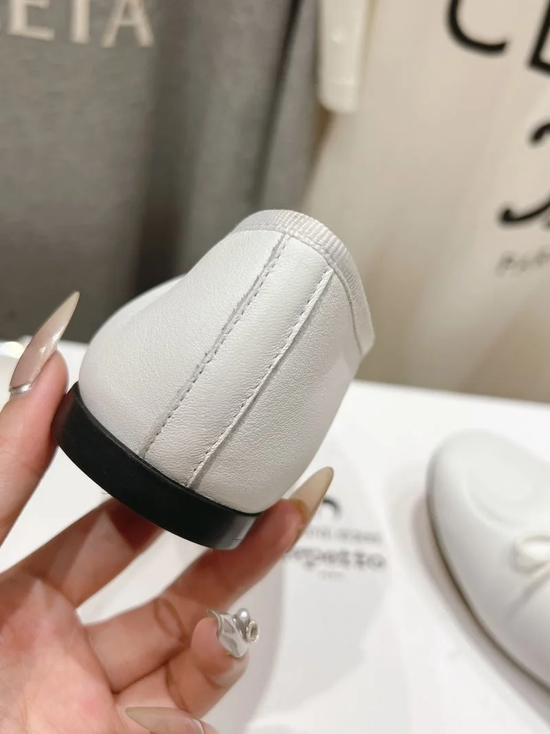 Precise copy Repetto Shoes