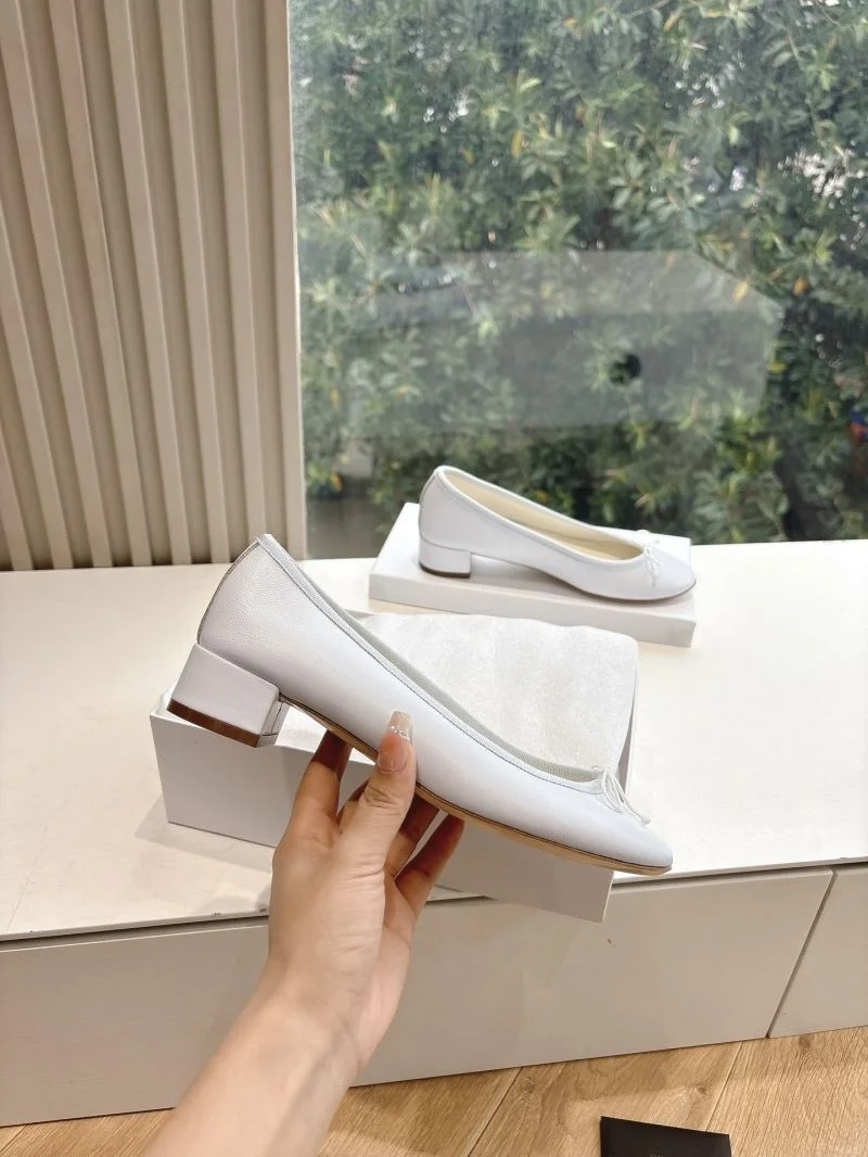 Precise copy Repetto Shoes