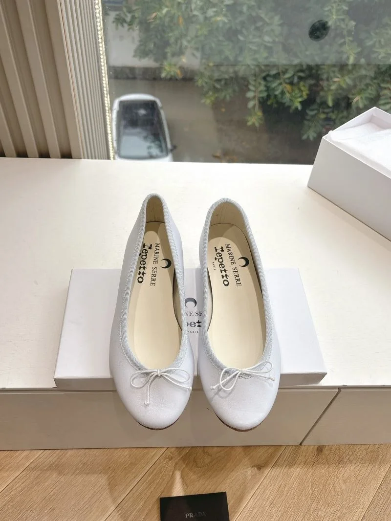Precise copy Repetto Shoes