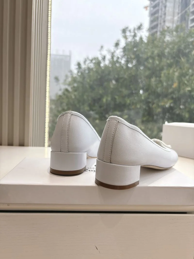 Precise copy Repetto Shoes