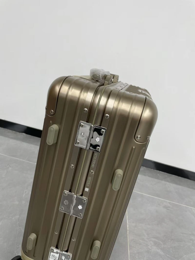 Indistinguishable Rimowa Suitcase