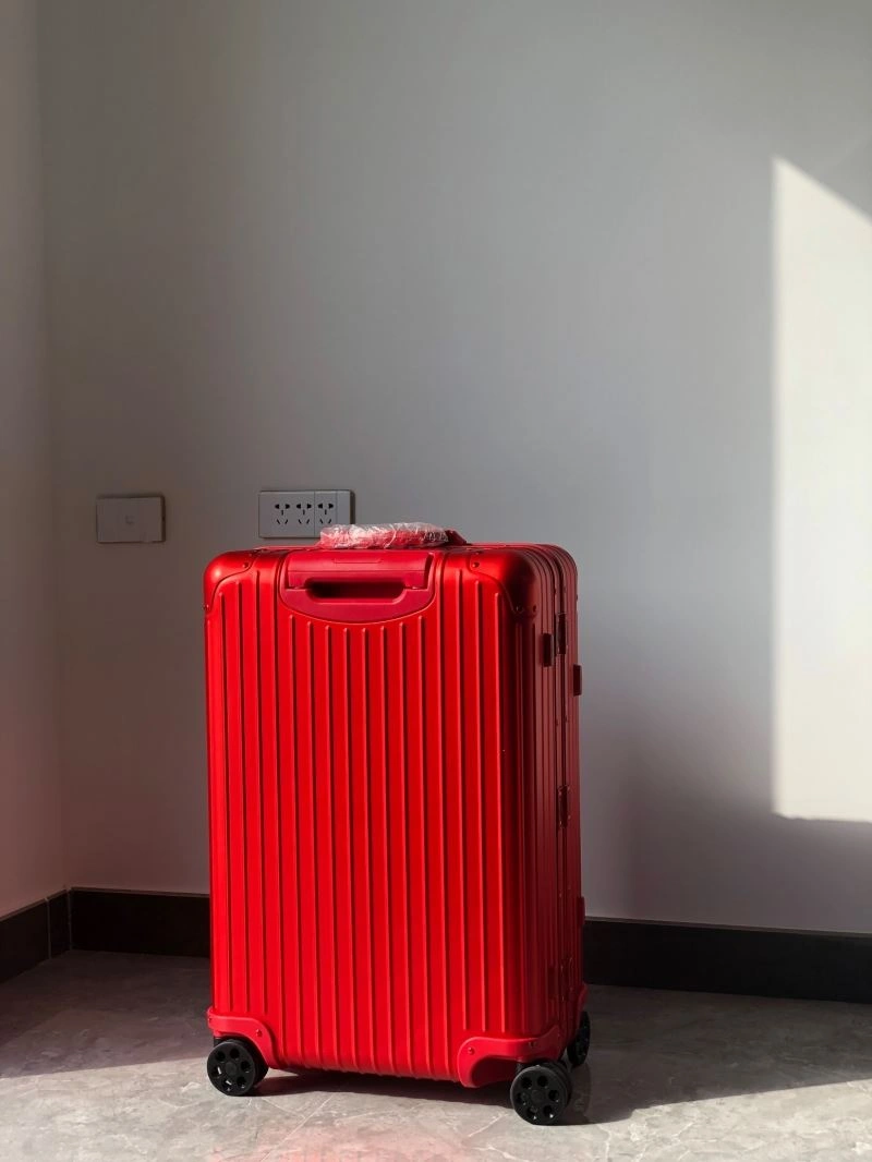 Legit Rimowa Suitcase