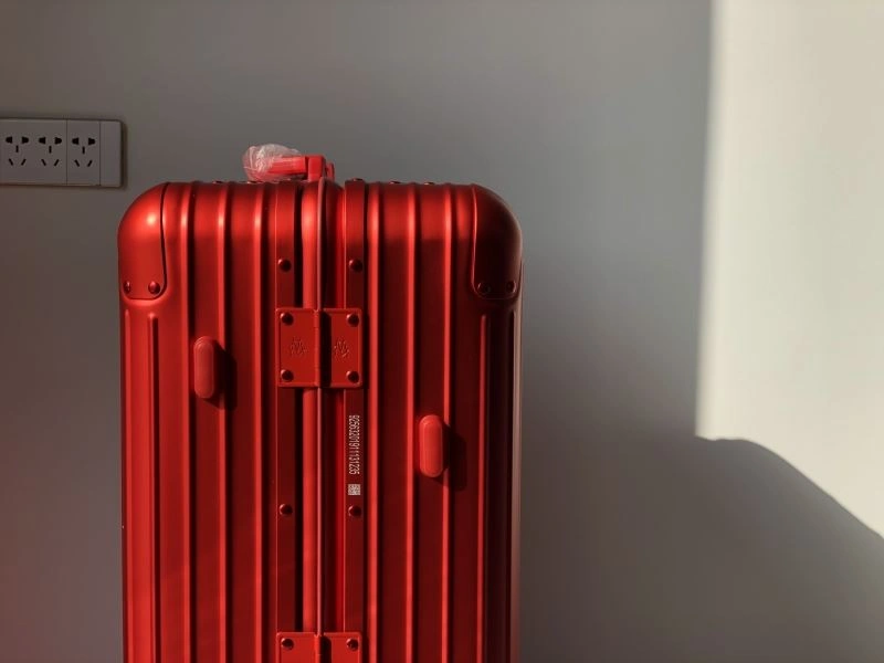 Legit Rimowa Suitcase