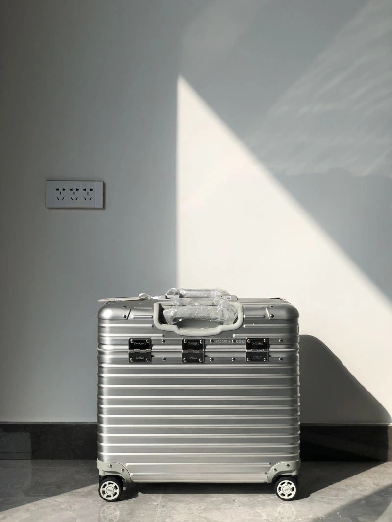 Accurate model Rimowa Suitcase
