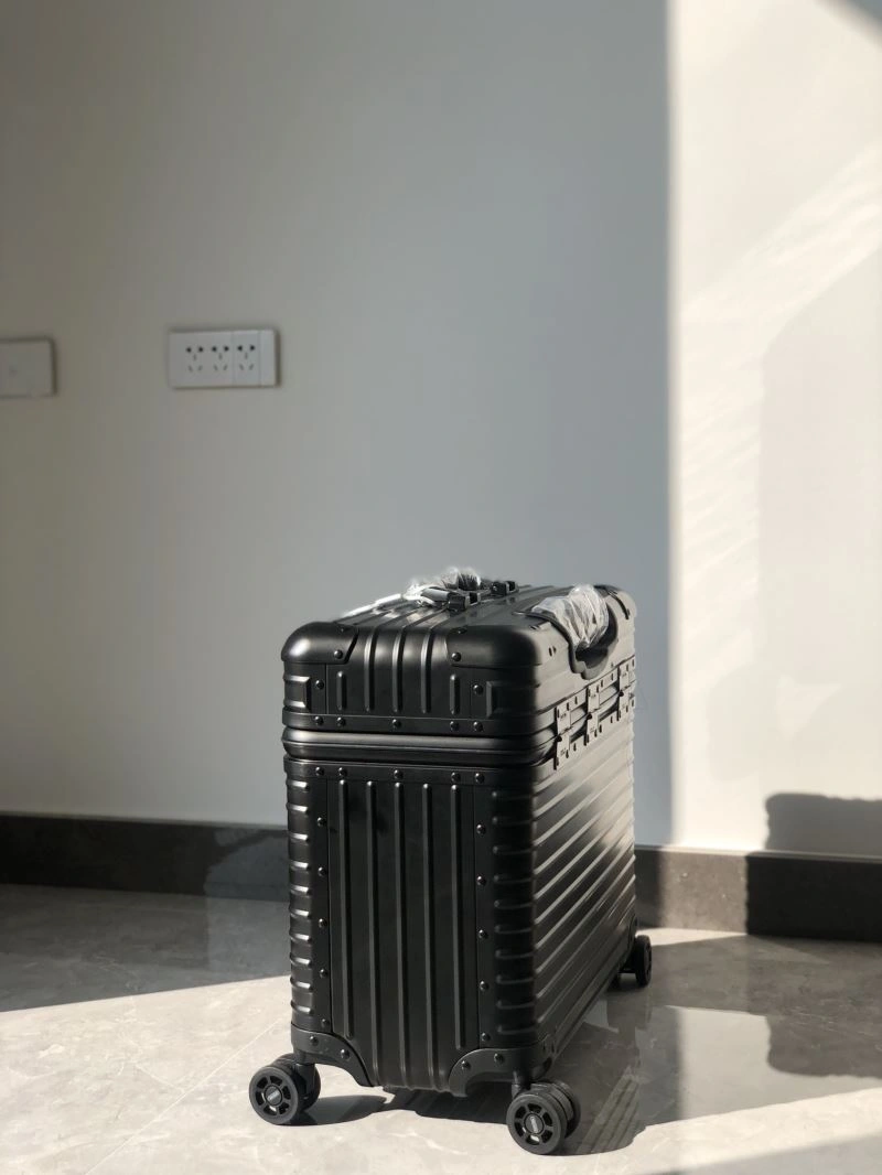 Indistinguishable Rimowa Suitcase