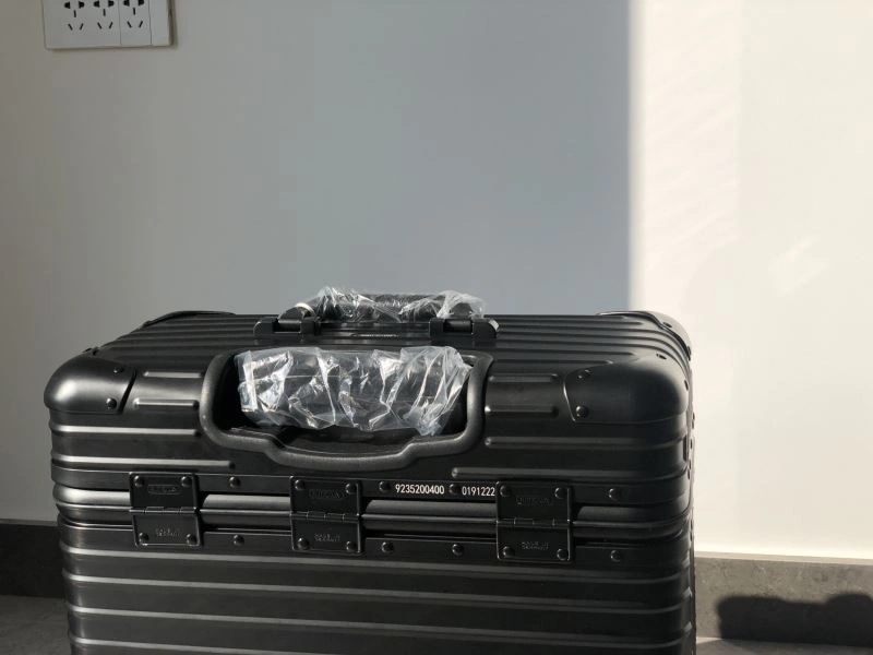 Indistinguishable Rimowa Suitcase