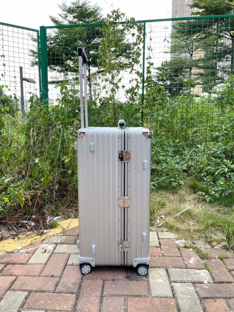 Indistinguishable Rimowa Suitcase