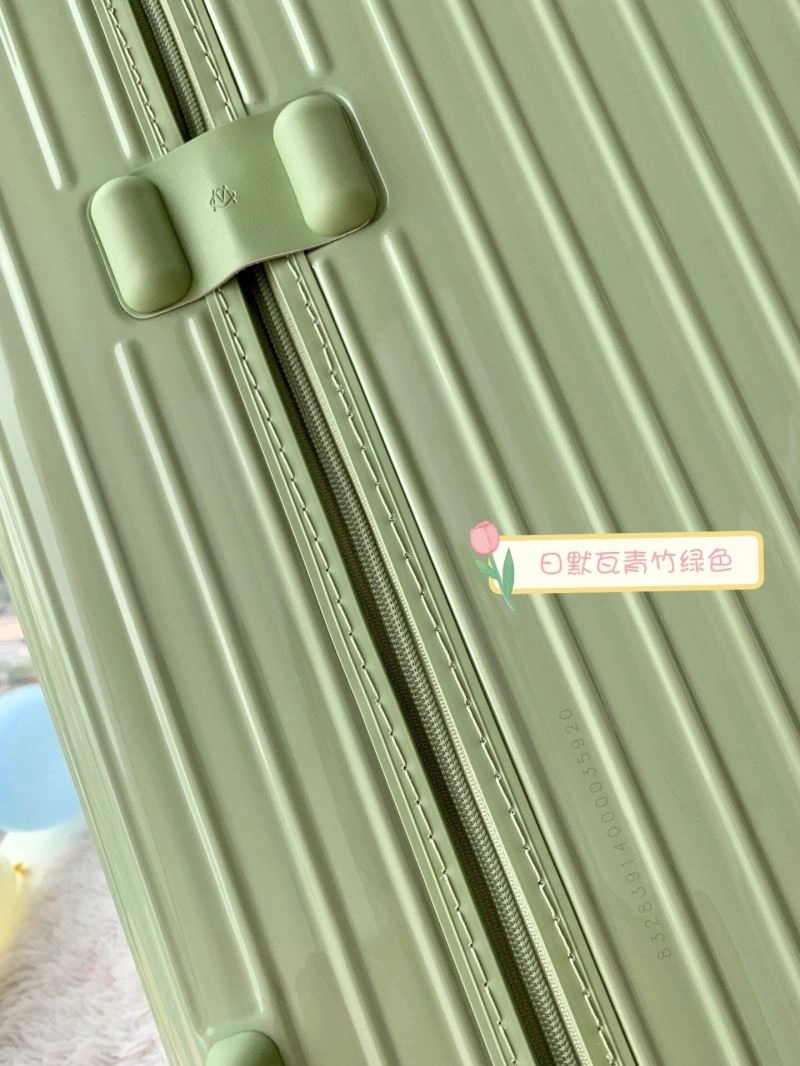 Mirror quality Rimowa Suitcase