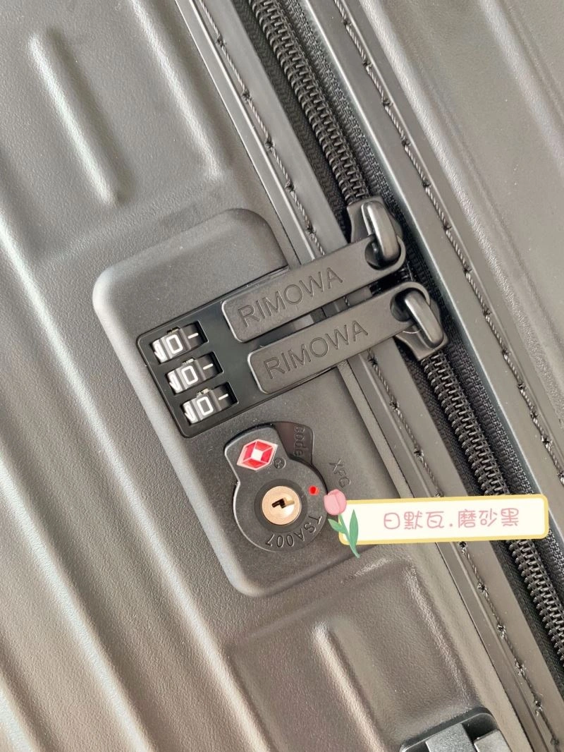 Accurate model Rimowa Suitcase