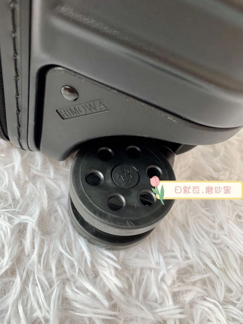 Accurate model Rimowa Suitcase
