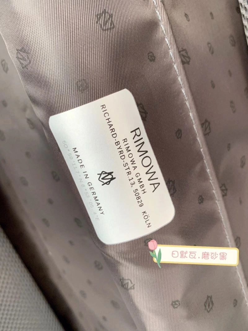 Accurate model Rimowa Suitcase