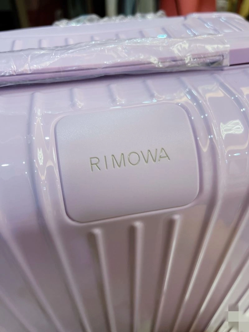 Brand-authenticated Rimowa Suitcase
