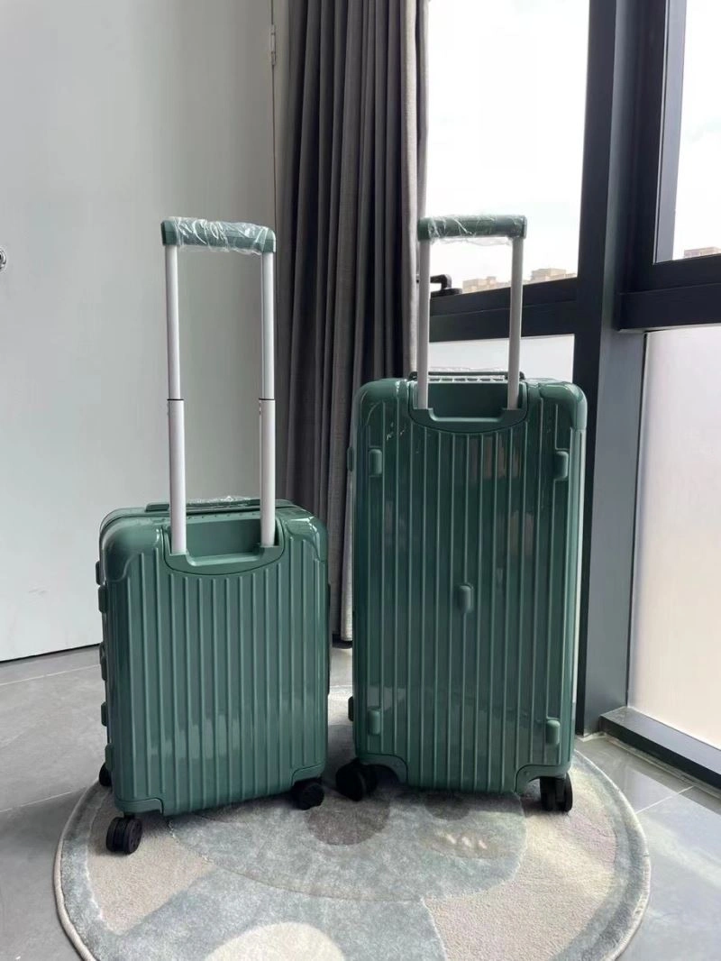 Mirror quality Rimowa Suitcase