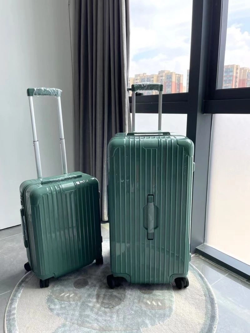 Mirror quality Rimowa Suitcase