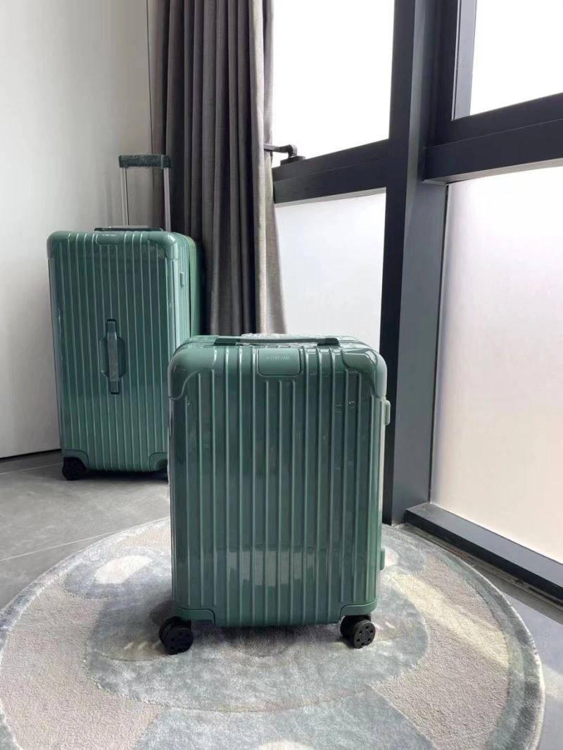 Mirror quality Rimowa Suitcase