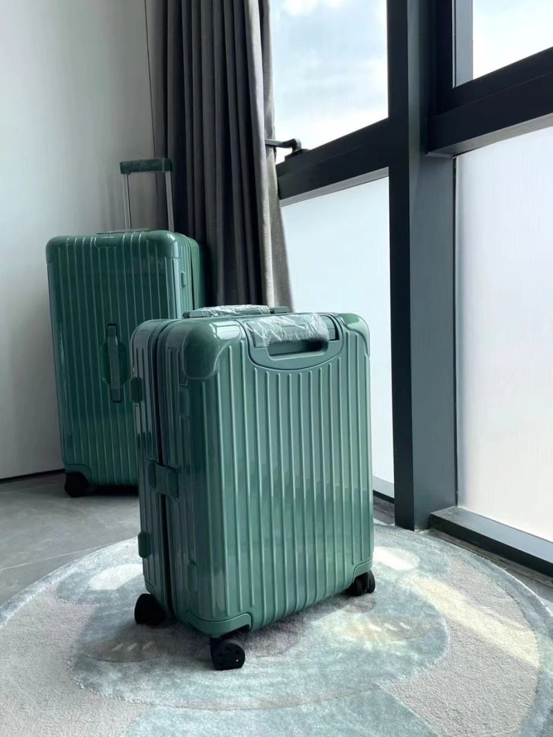 Mirror quality Rimowa Suitcase
