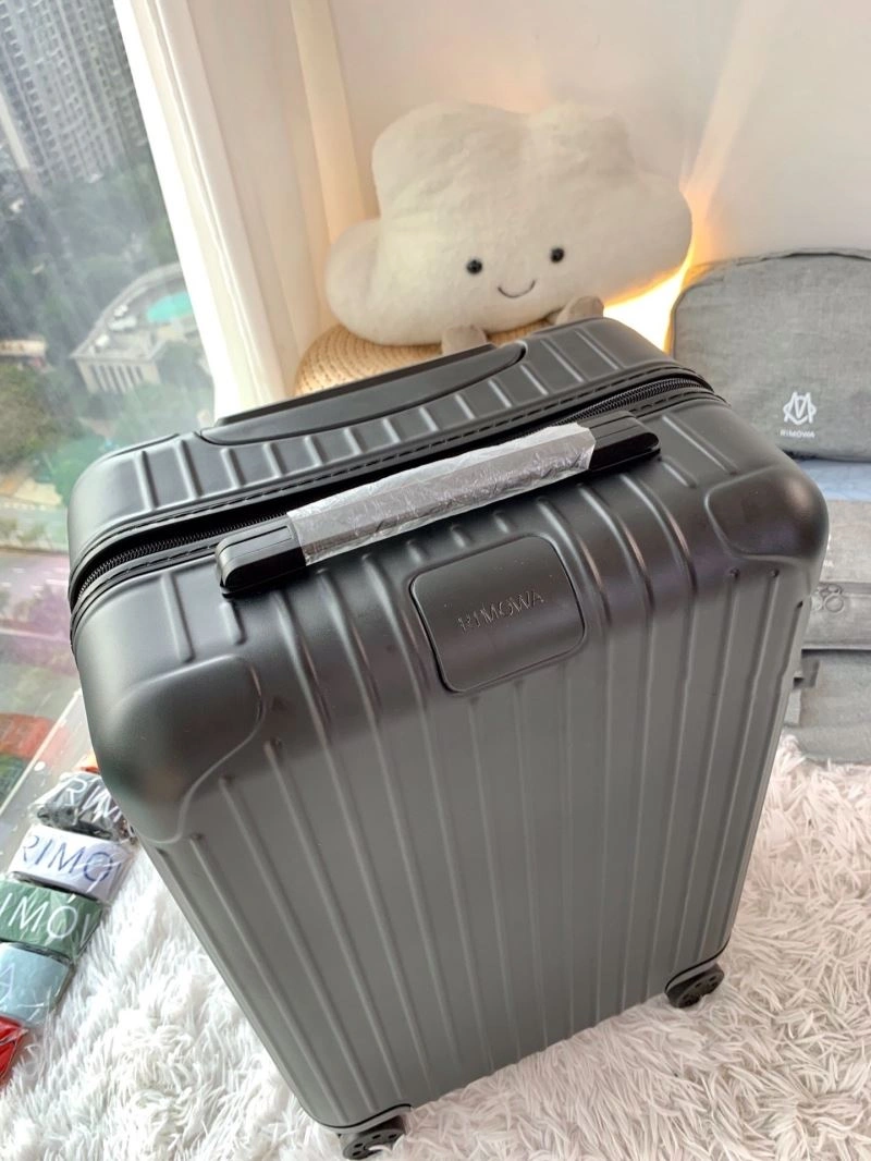 Perfect replica Rimowa Suitcase