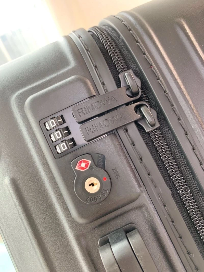 Perfect replica Rimowa Suitcase