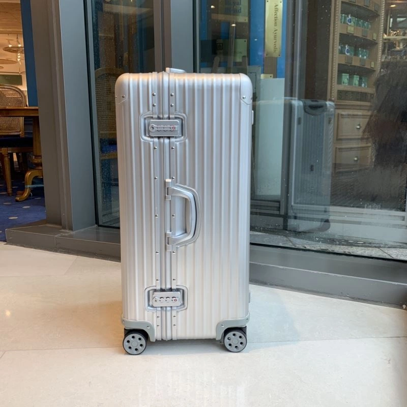 Indistinguishable Rimowa Suitcase