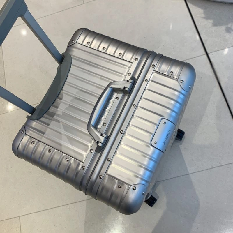 Indistinguishable Rimowa Suitcase