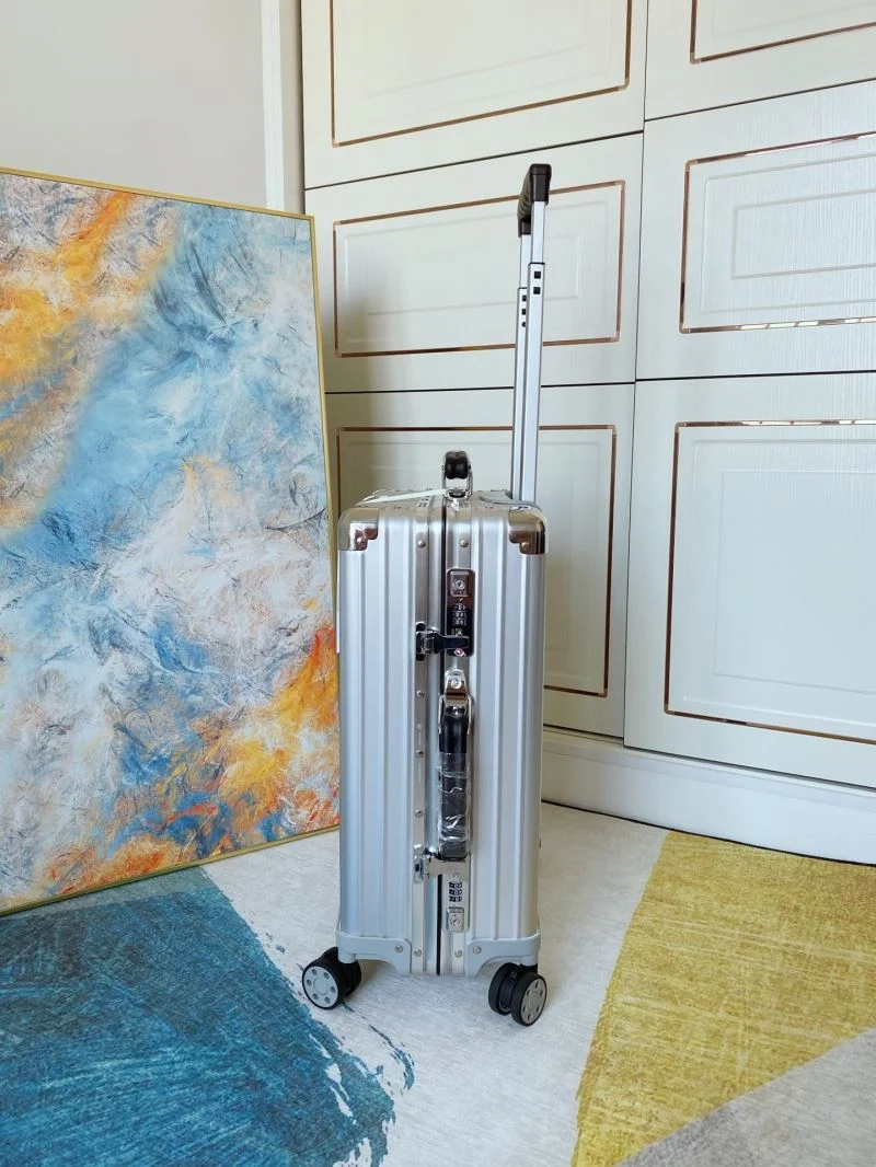 Accurate model Rimowa Suitcase