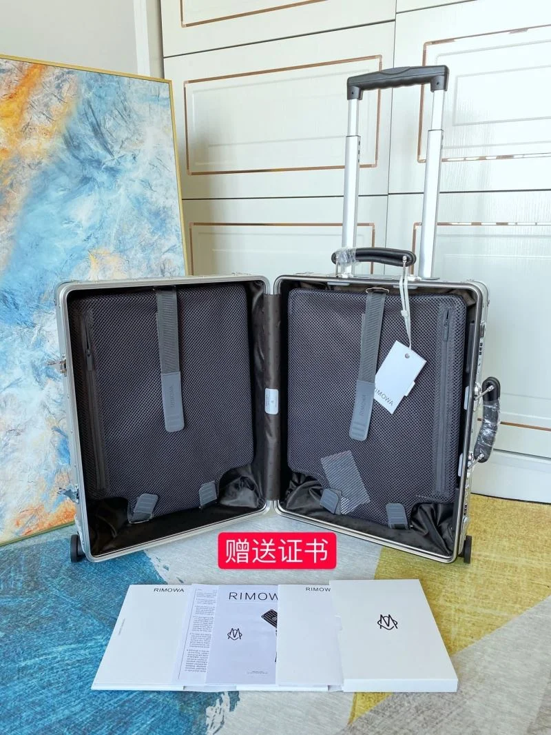 Accurate model Rimowa Suitcase