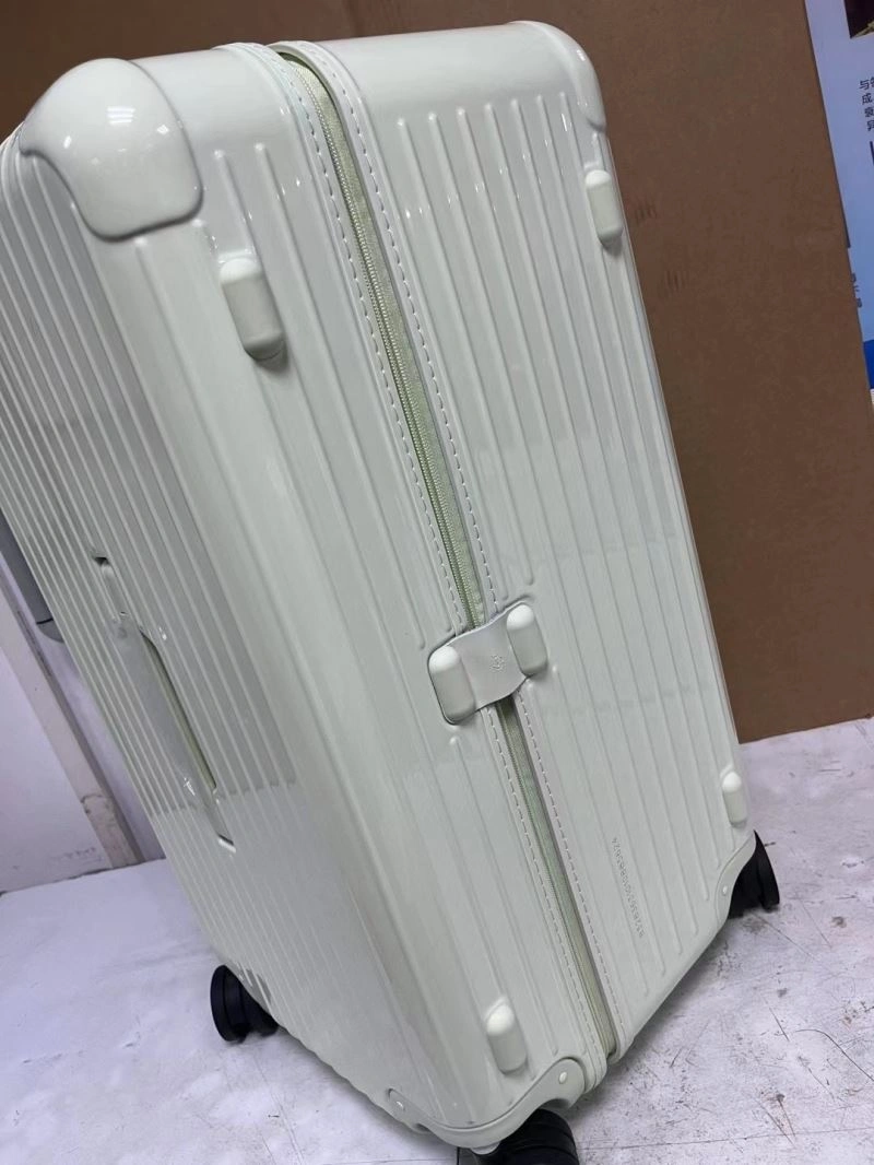 Legit Rimowa Suitcase