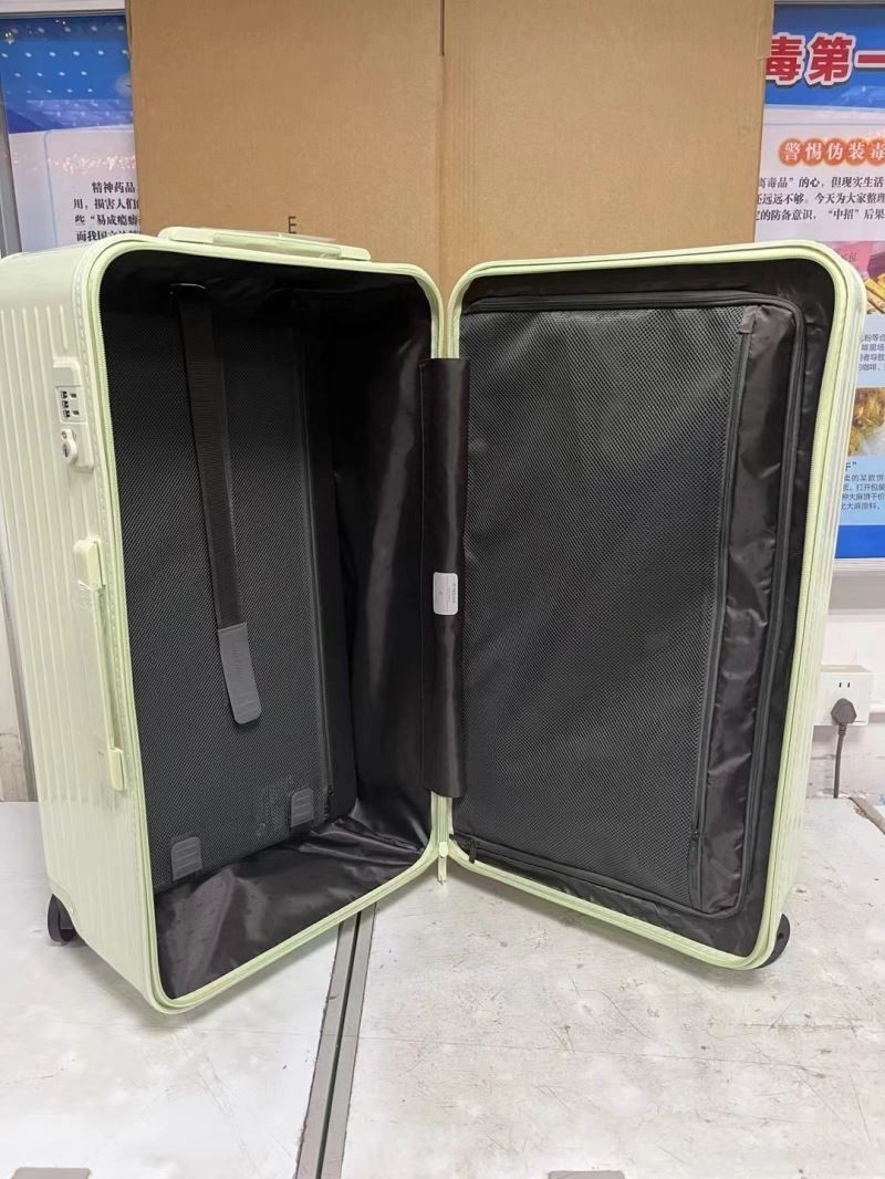 Legit Rimowa Suitcase