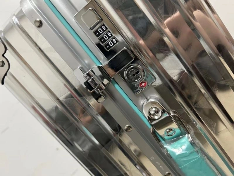 High fidelity Rimowa x Tiffany Suitcase