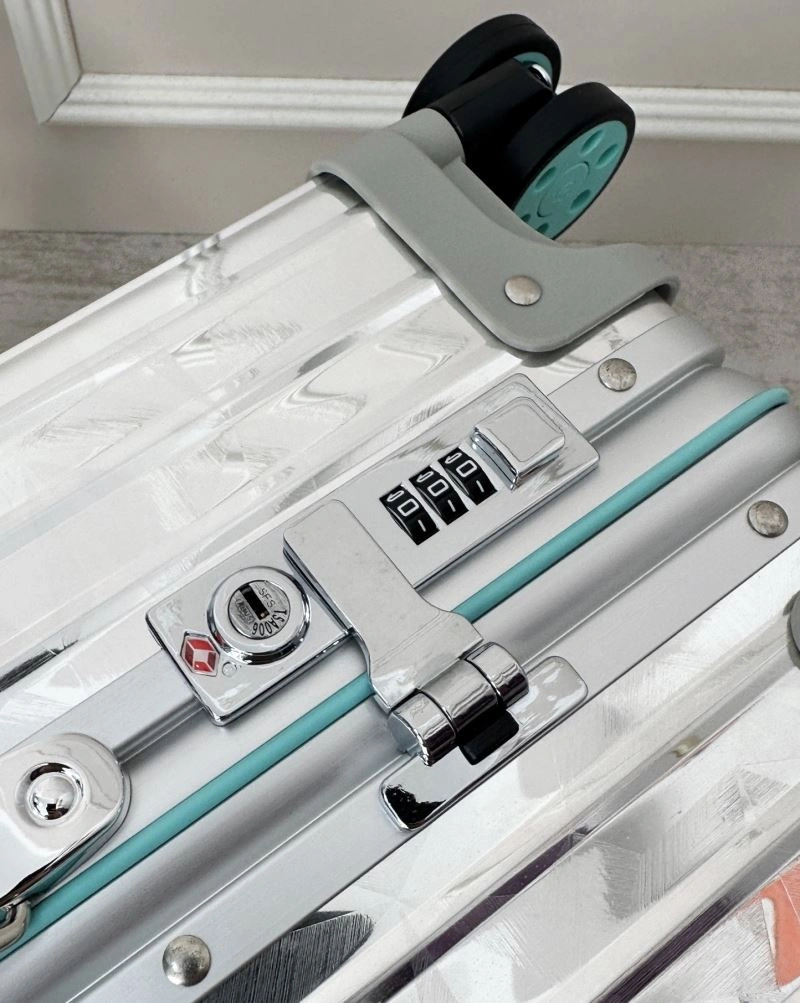 Exact replica Rimowa x Tiffany Suitcase