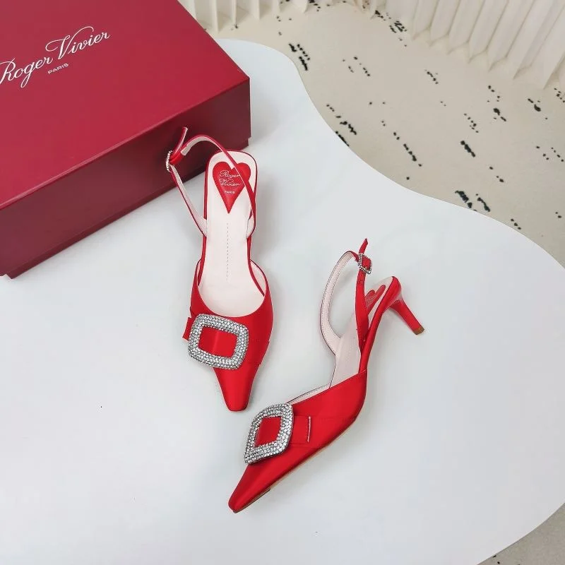 Accurate model Roger Vivier Sandals