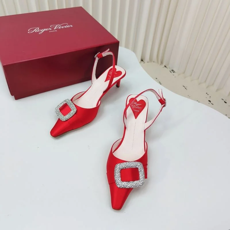 Accurate model Roger Vivier Sandals