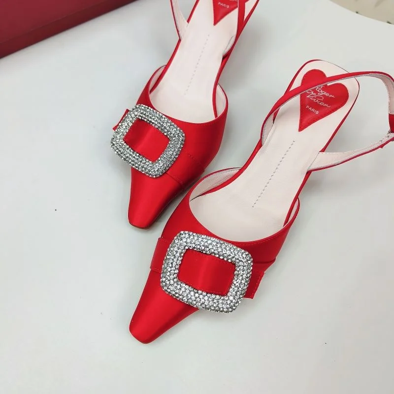 Accurate model Roger Vivier Sandals