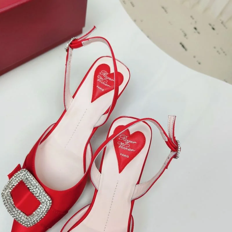 Accurate model Roger Vivier Sandals