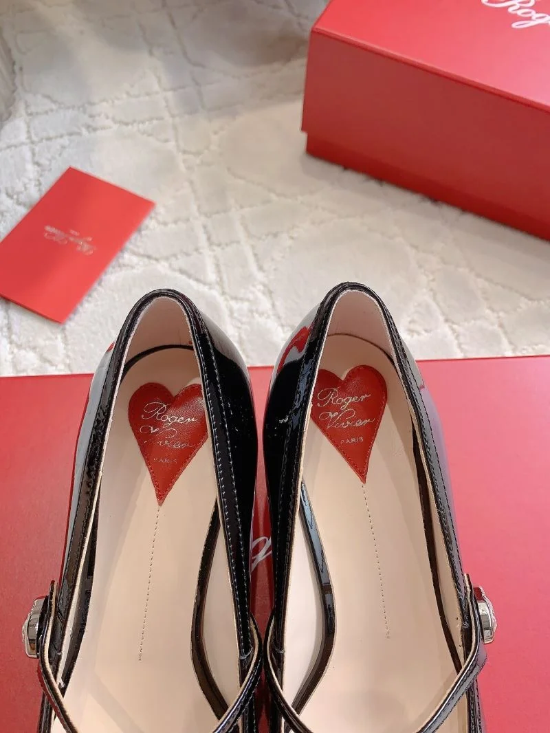 Affordable Roger Vivier Sandals