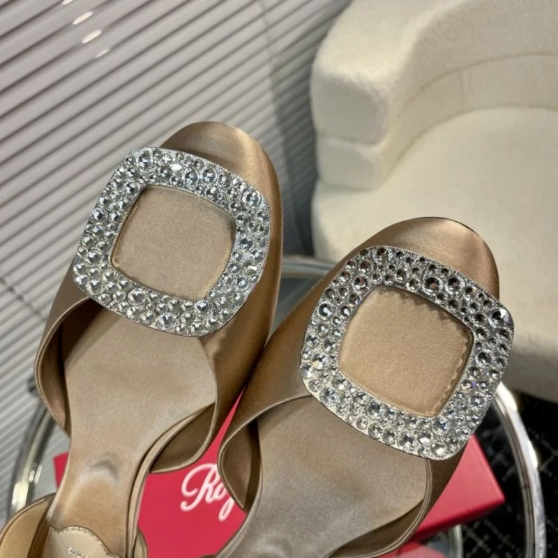 1:1 copy Roger Vivier Sandals