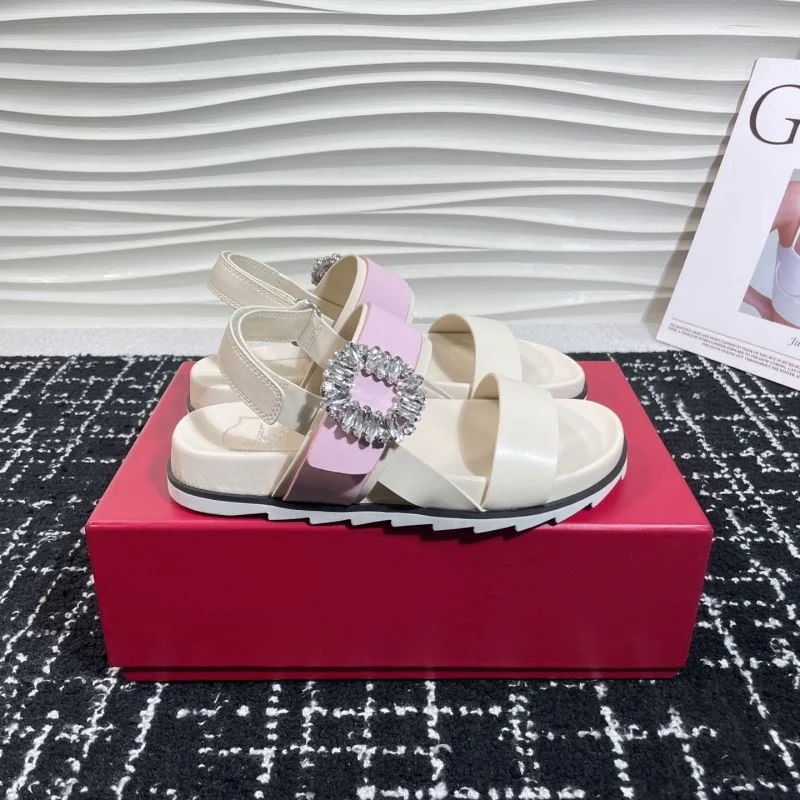 Accurate model Roger Vivier Sandals