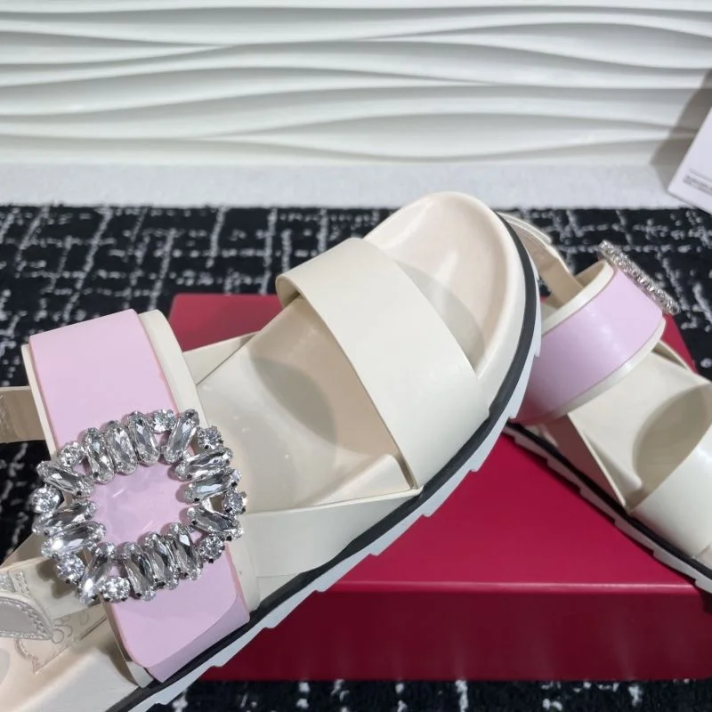 Accurate model Roger Vivier Sandals