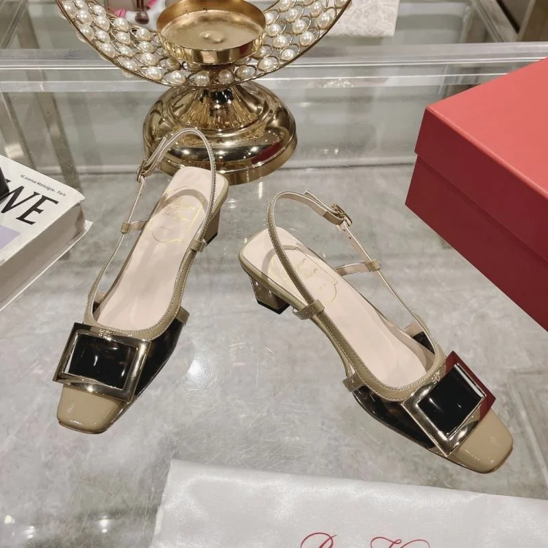 Accurate model Roger Vivier Sandals