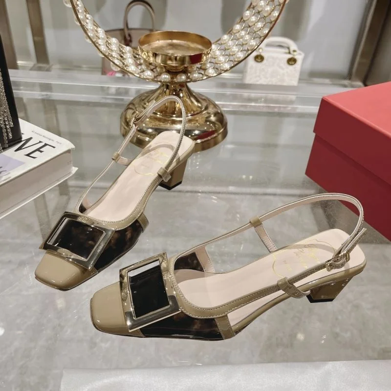Accurate model Roger Vivier Sandals