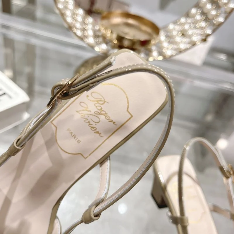Accurate model Roger Vivier Sandals