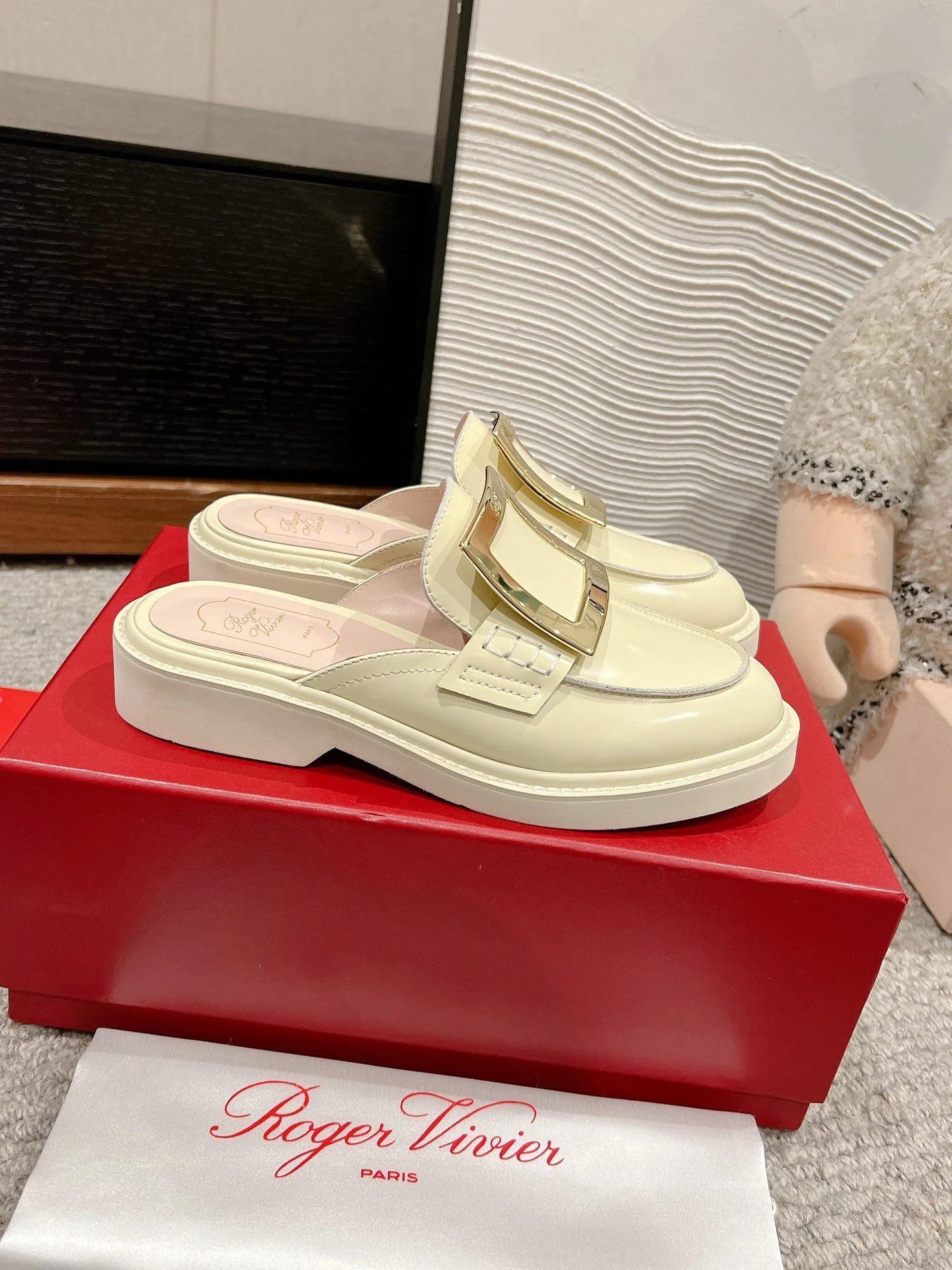 Authentic Roger Vivier Sandals