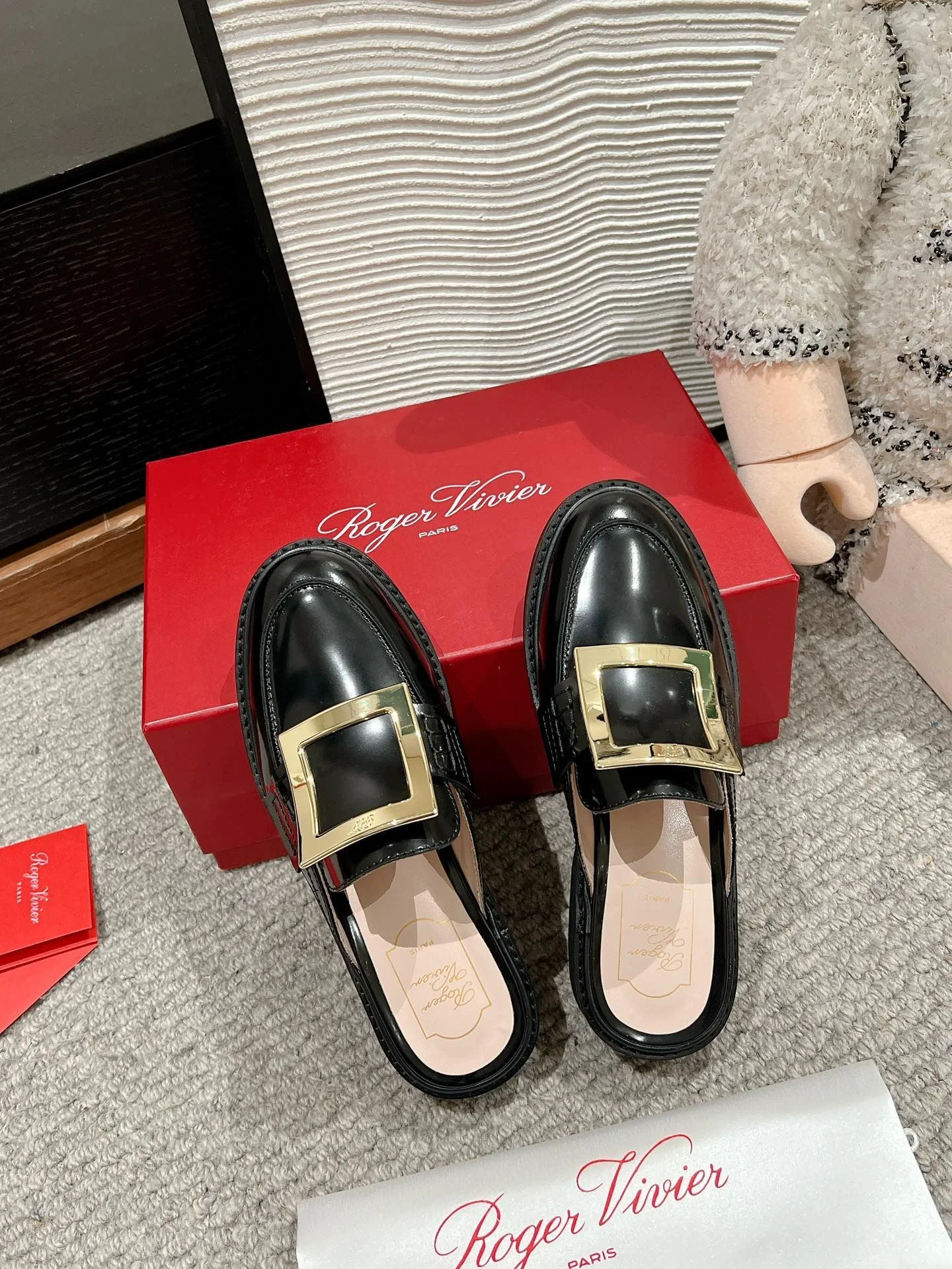 Mirror quality Roger Vivier Sandals