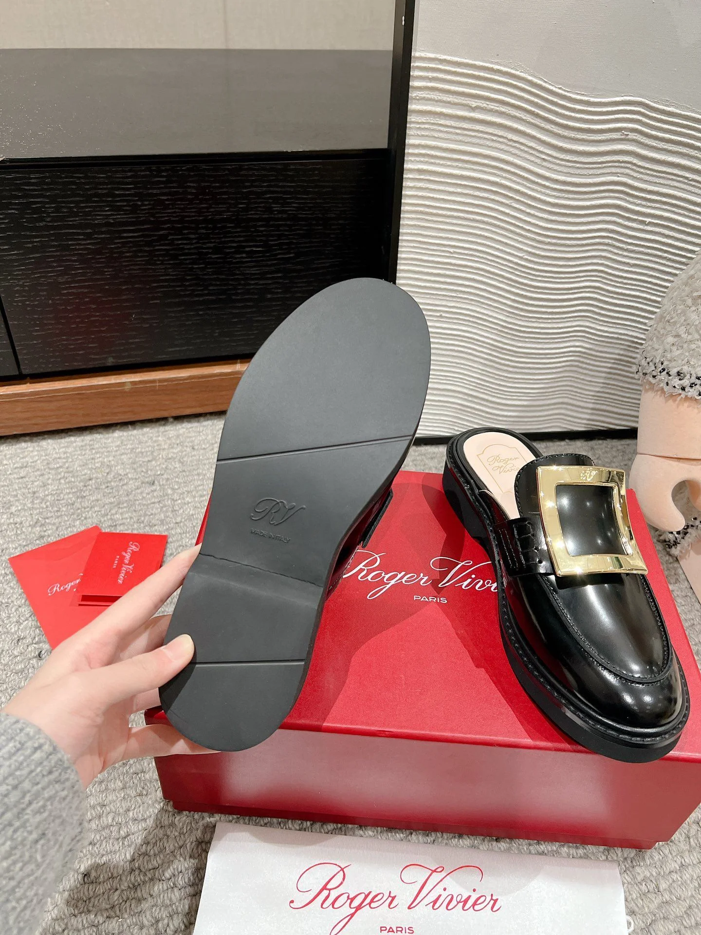 Mirror quality Roger Vivier Sandals
