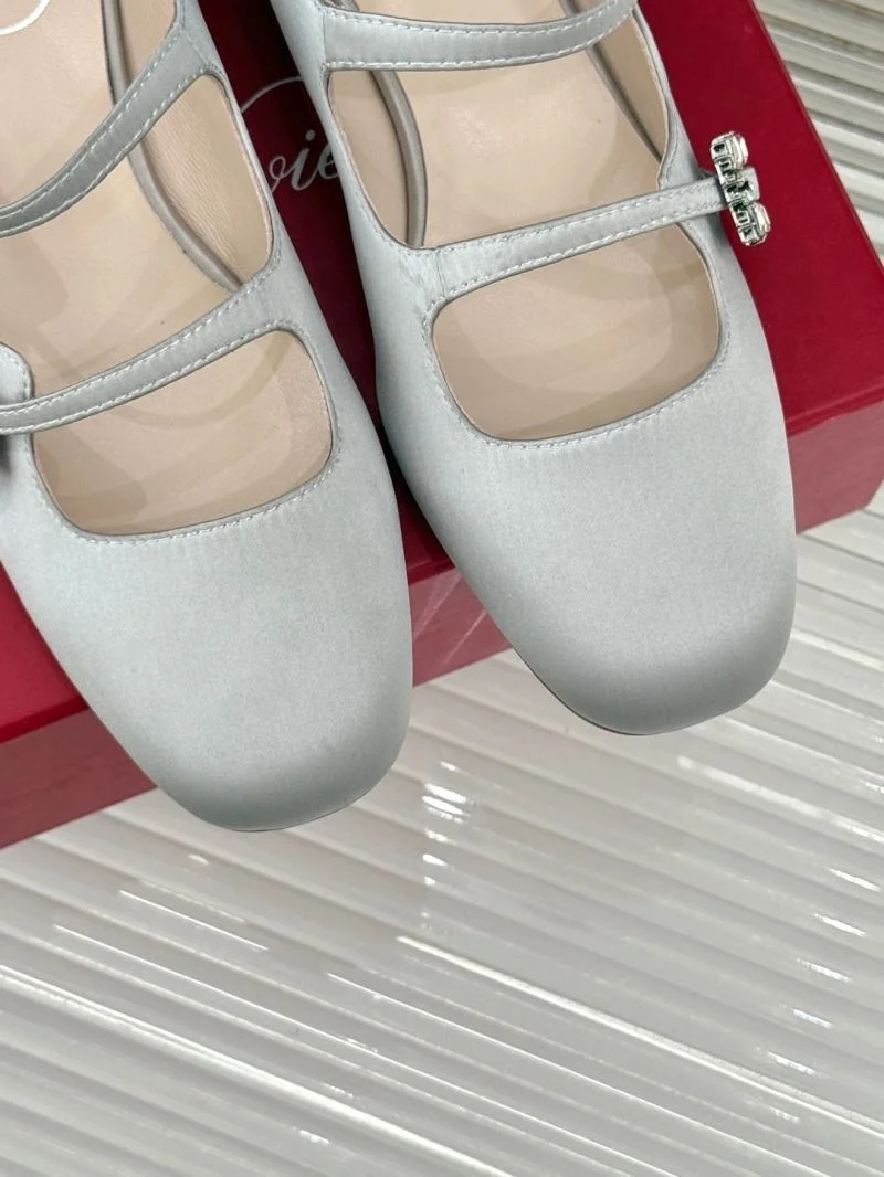 Indistinguishable Roger Vivier Shoes